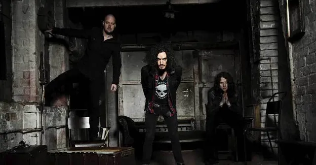 RavenEye Unveil New Video For Hero | Kerrang!