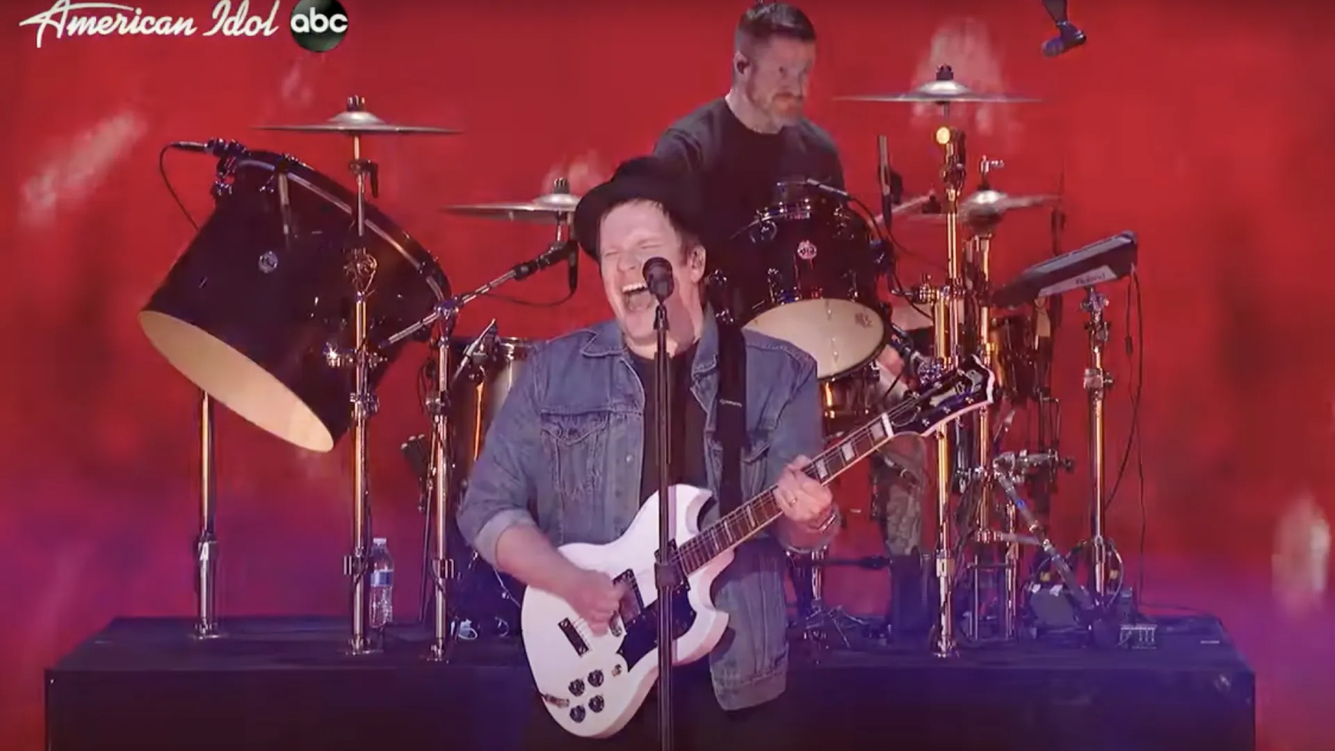 Fall Out Boy perform My Songs Know What You Did In The… | Kerrang!