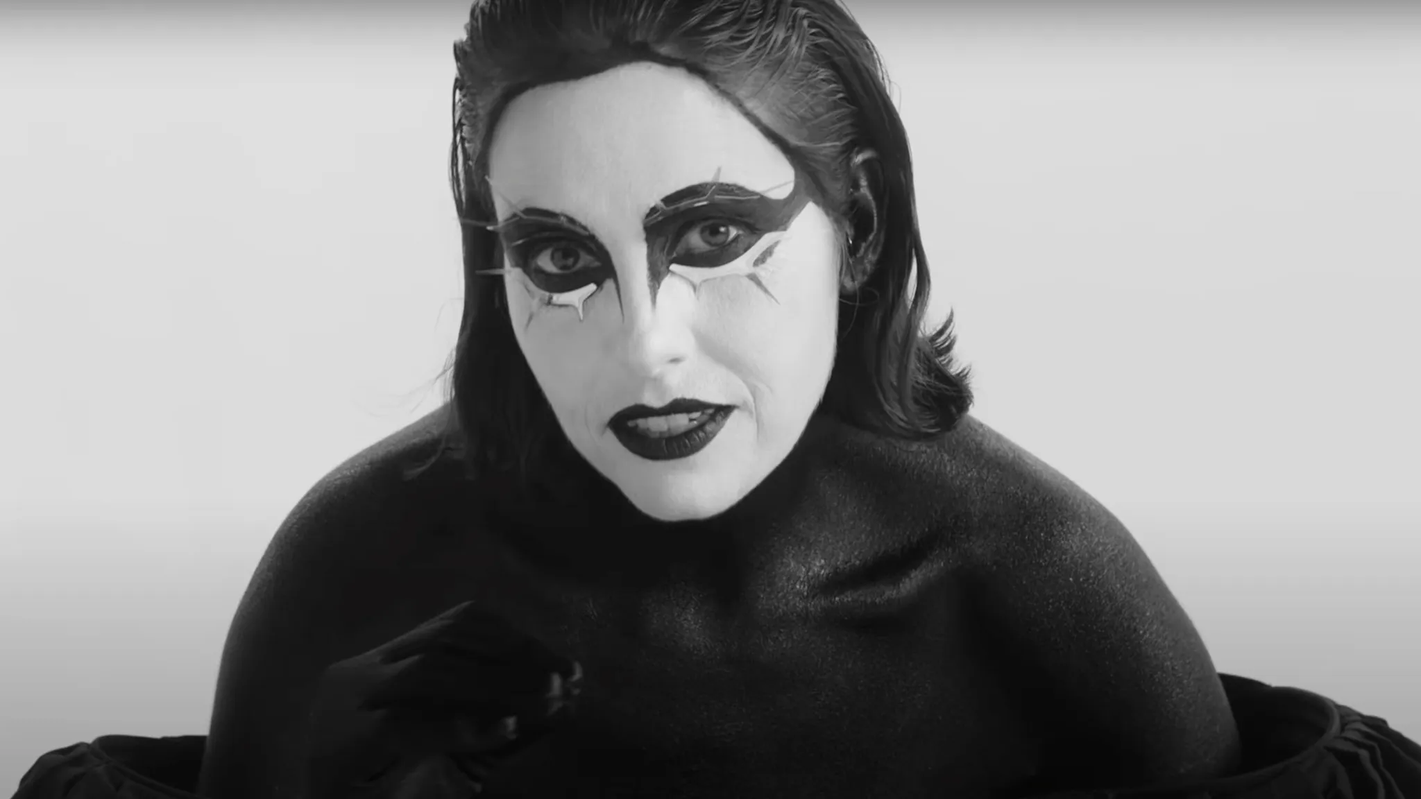 Emma Ruth Rundle announces new album, Engine Of Hell | Kerrang!