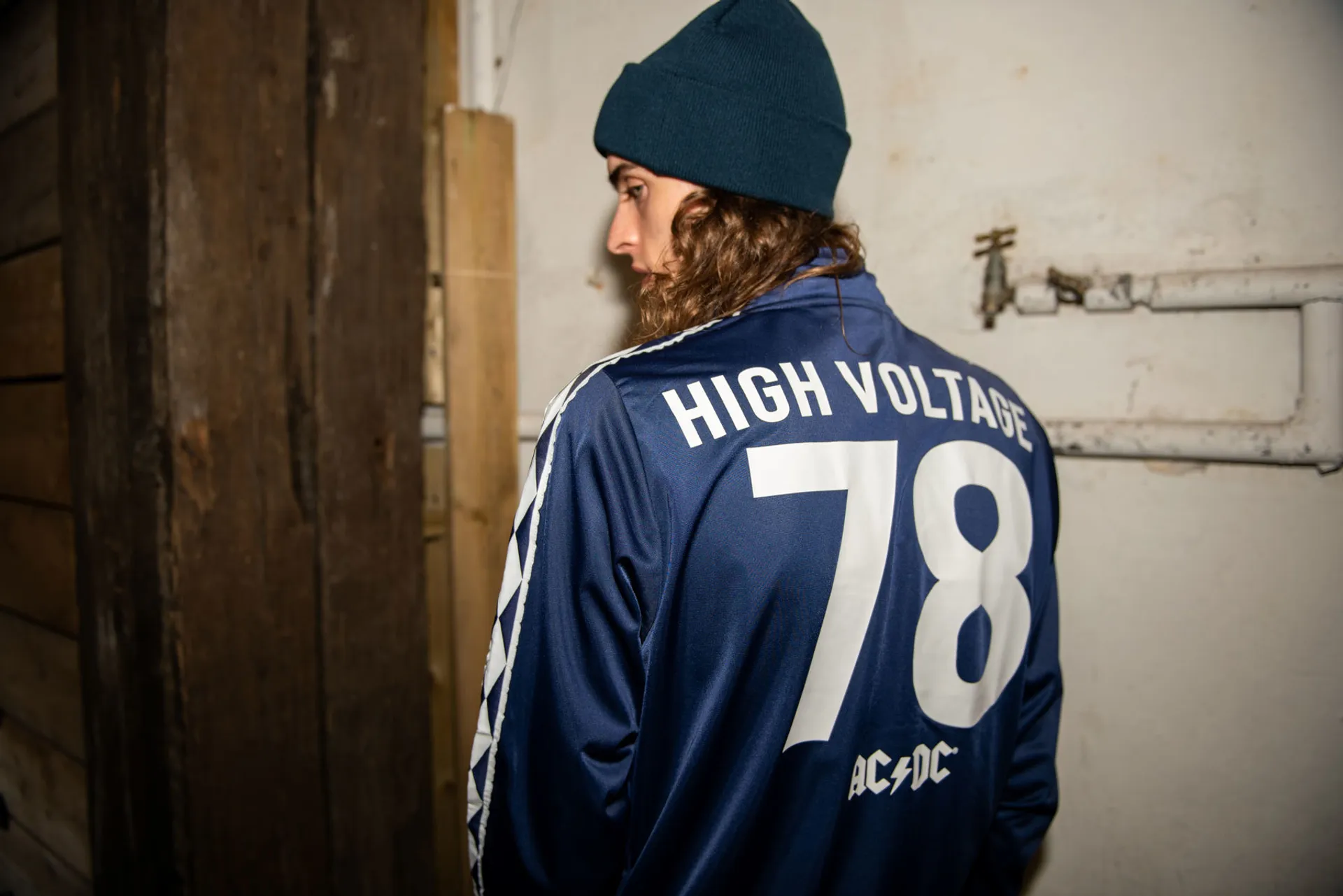 Shoot To Thrill: Umbro collab with AC/DC on 1978 Scotland… | Kerrang!