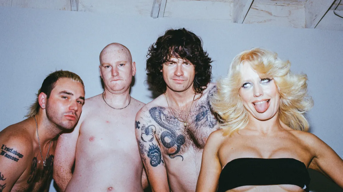 Amyl And The Sniffers announce new album, Cartoon ﻿Darkness | Kerrang!