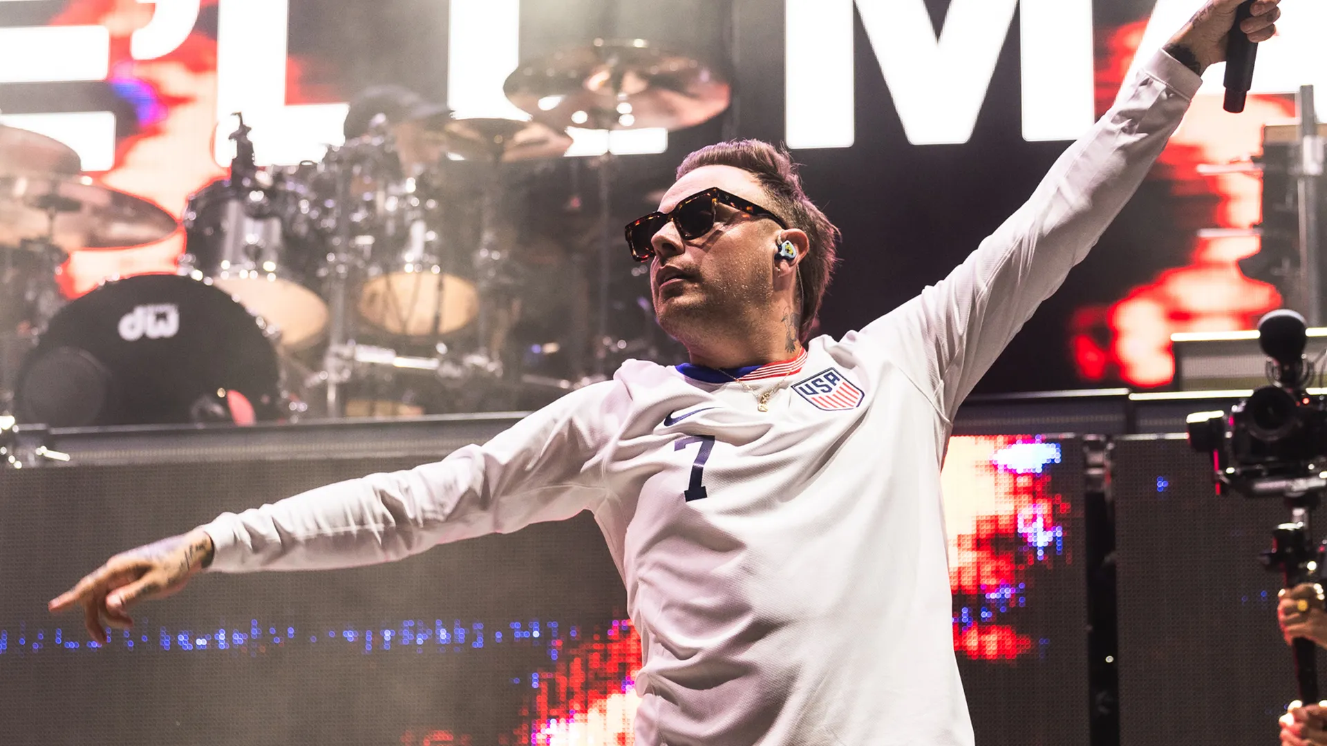 Album review: Architects – The Sky, The Earth & All Between | Kerrang!