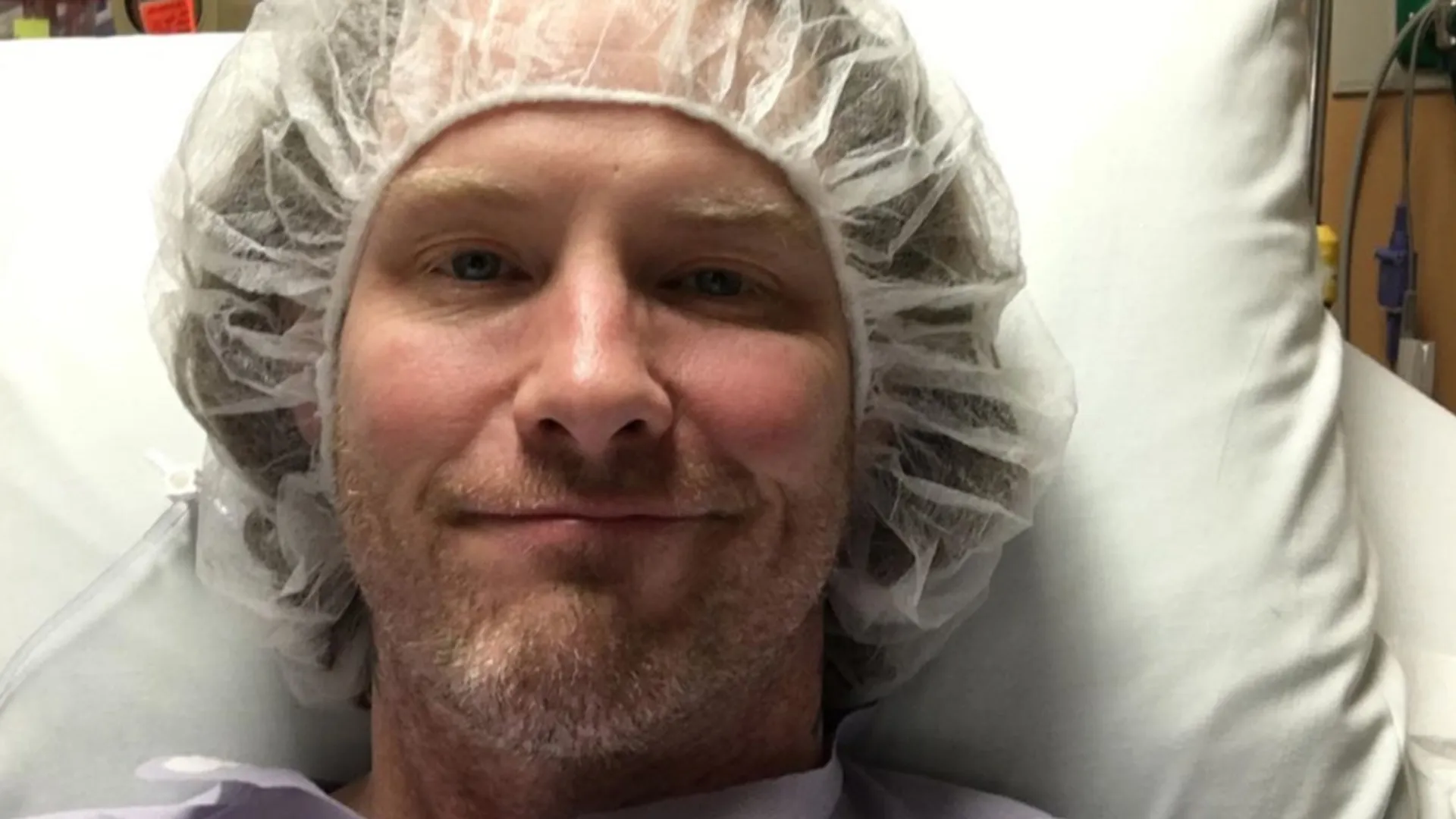 Corey Taylor Gets Double Knee Surgery, Issues Video Update | Kerrang!