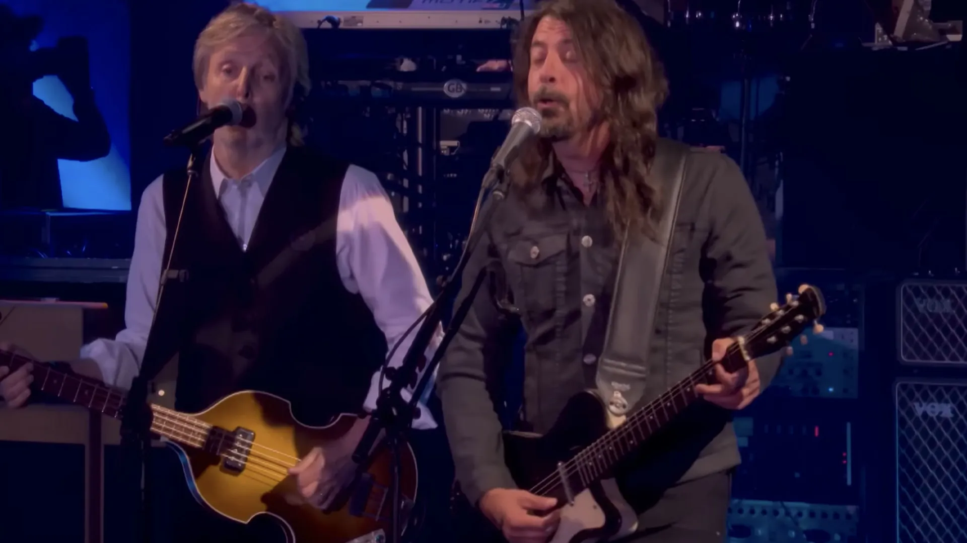 Dave Grohl joins Paul McCartney at Glastonbury for first… | Kerrang!