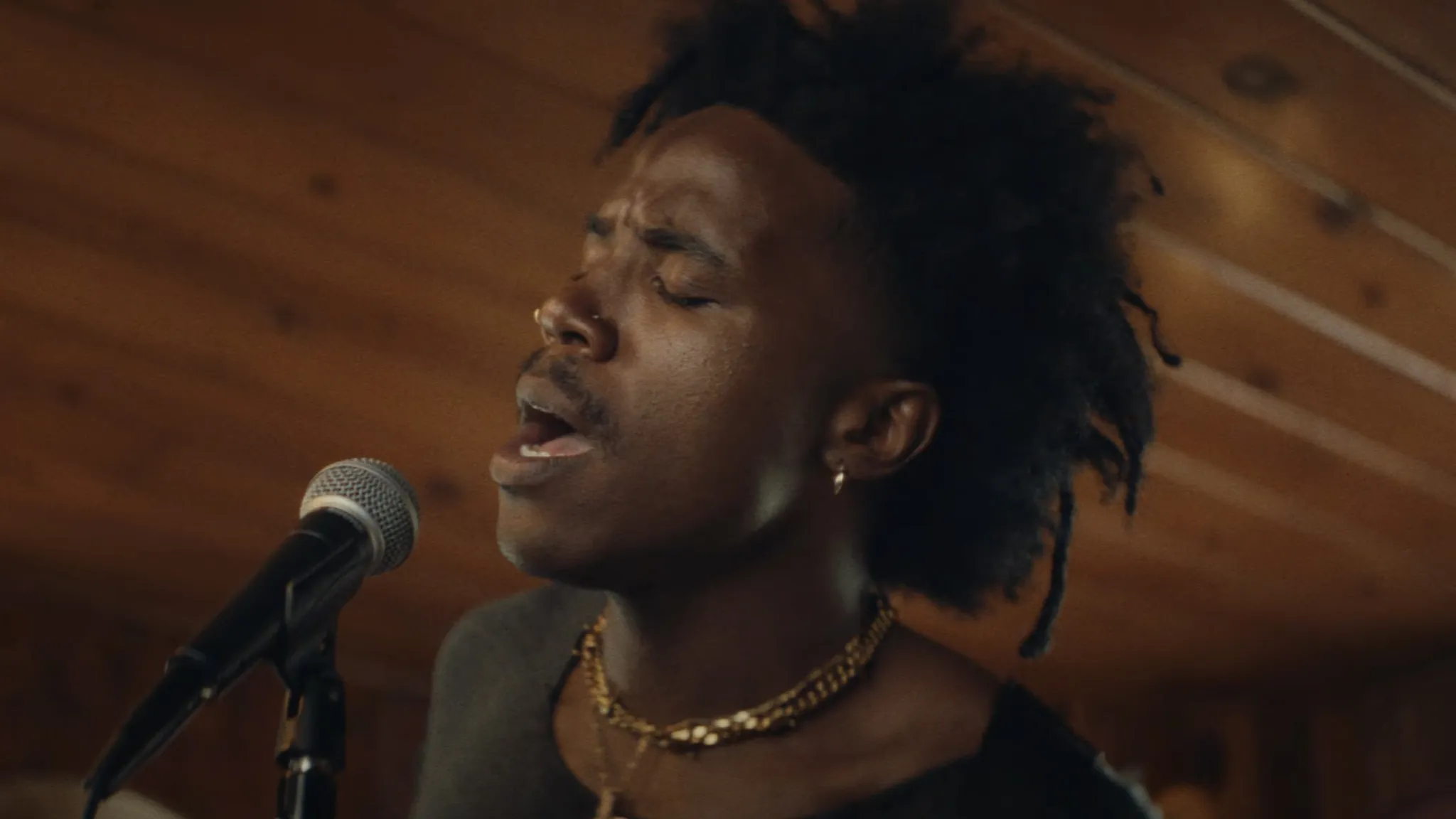 Listen to De’Wayne’s beautifully uplifting new single,… | Kerrang!