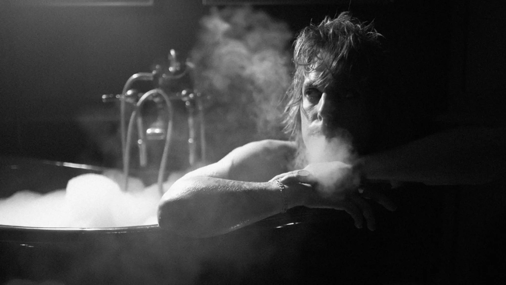 Bond, bowling and brutal honesty: How Luke Spiller made… | Kerrang!