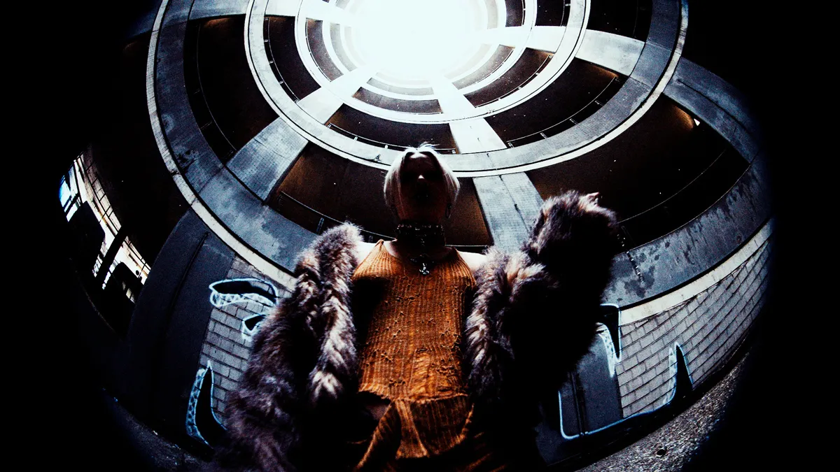 Mimi Barks drops new single featuring Ho99o9’s Yeti Bones | Kerrang!