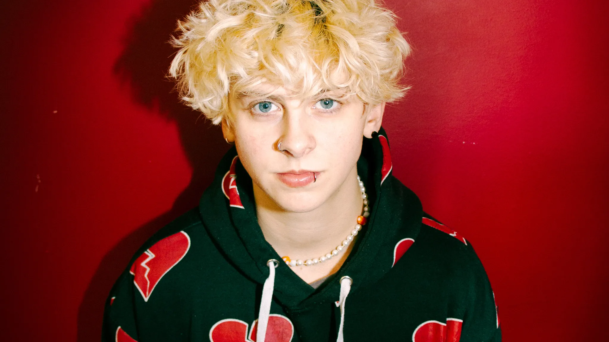 NOAHFINNCE’s new single SCUMBAG is “a diss track for… | Kerrang!