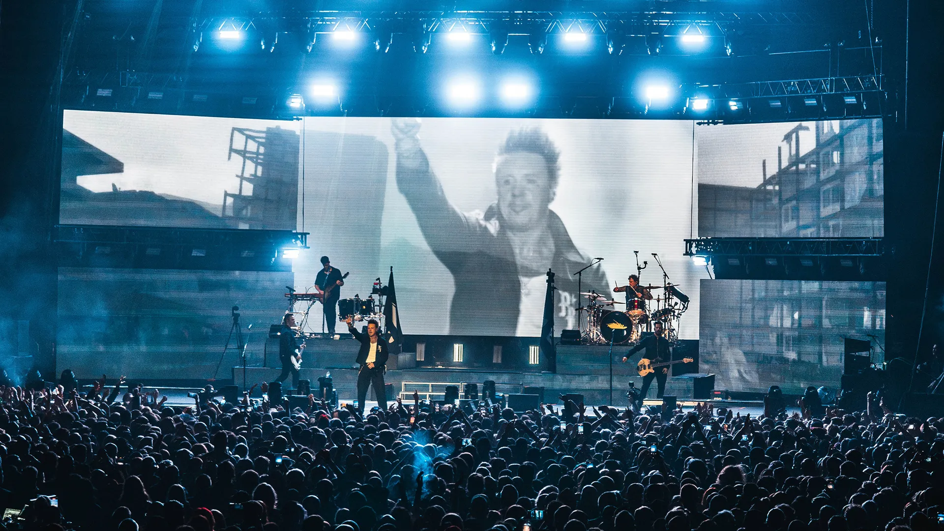 Live review: Papa Roach, London OVO Arena Wembley | Kerrang!
