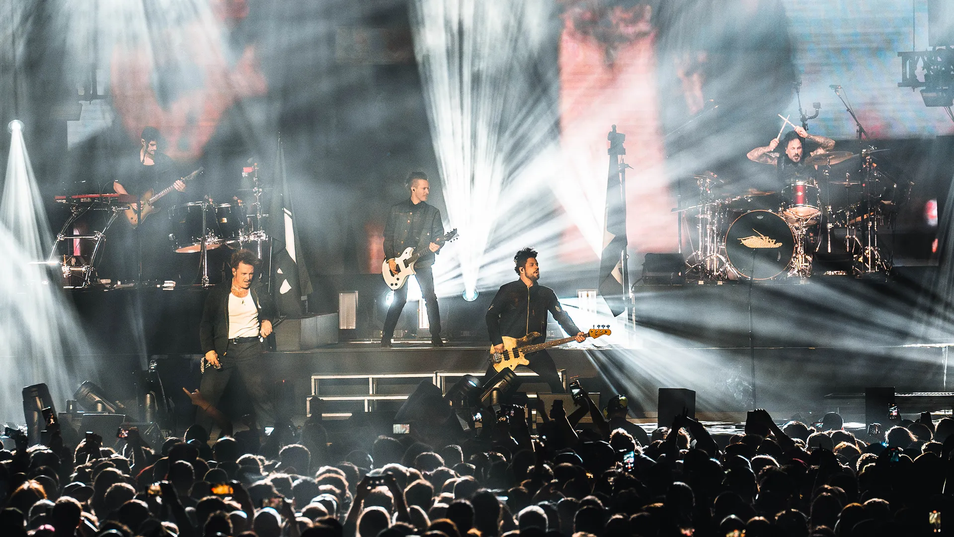 Live review: Papa Roach, London OVO Arena Wembley | Kerrang!