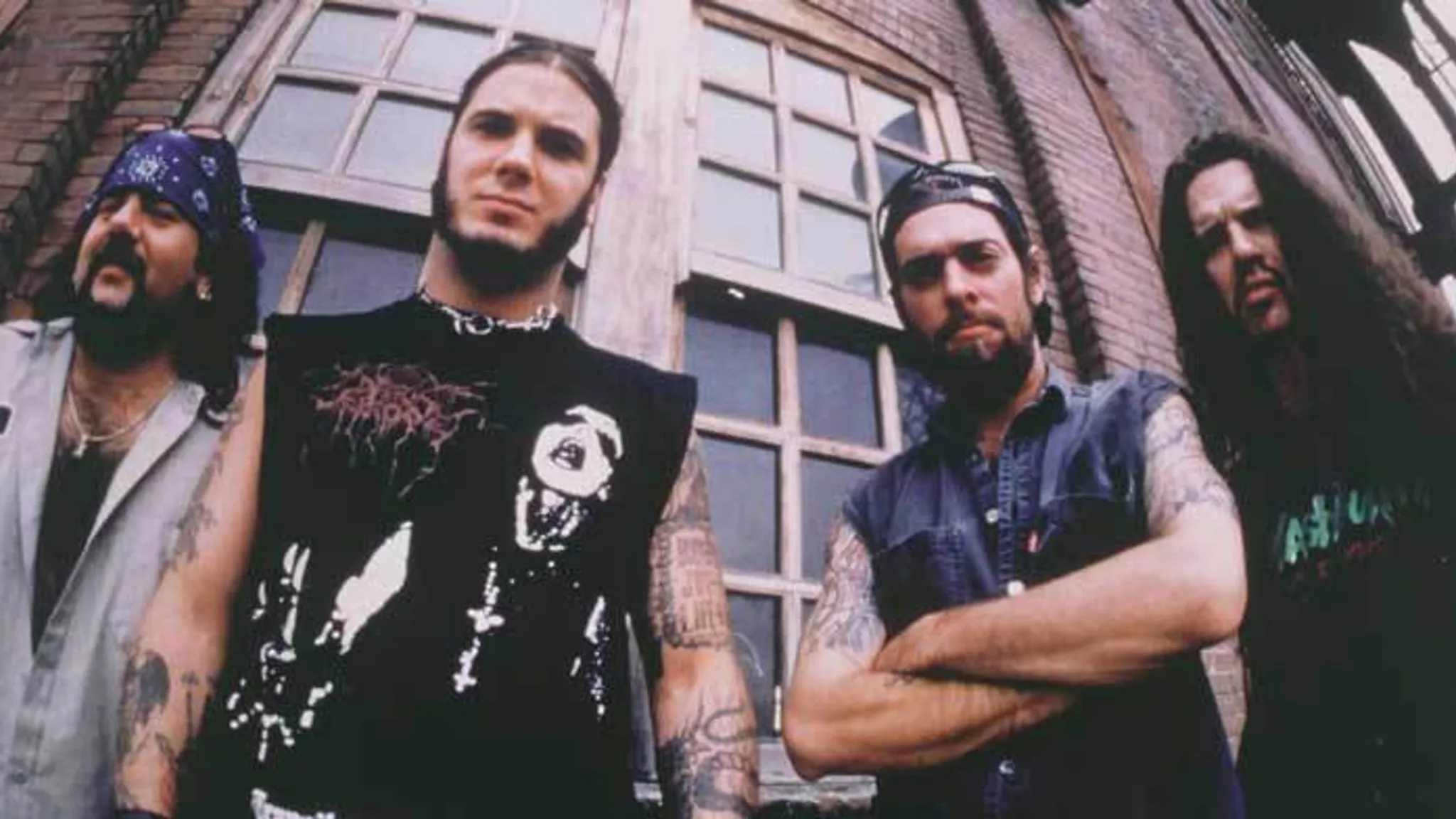 Watch Pantera Play Becoming To 60,00 European Fans In 1998 | Kerrang!