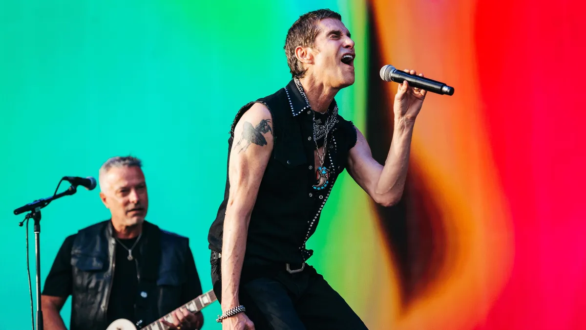 Porno For Pyros News | Kerrang!