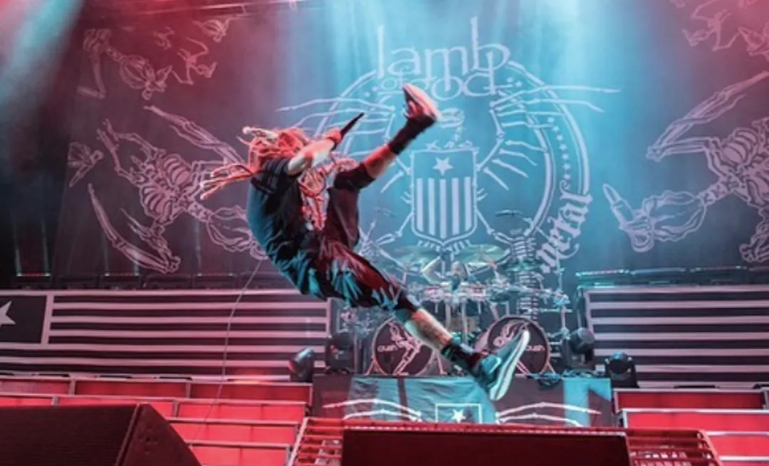 Lamb Of God's Randy Blythe Slips Onstage But Keeps His Cool | Kerrang!