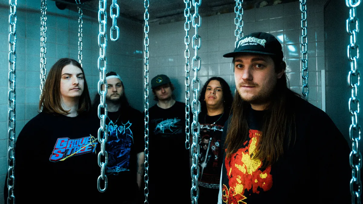 10 reasons why you need Split Chain in your life | Kerrang!