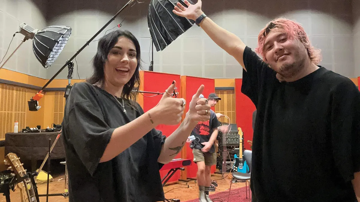 Stand Atlantic's Bonnie Fraser Is A Voice For Rock's Next… | Kerrang!