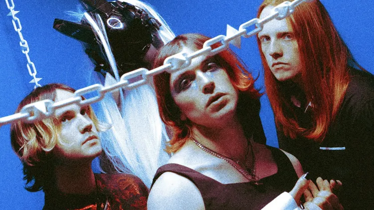 Static Dress sign to Roadrunner, announce Rouge Carpet… | Kerrang!