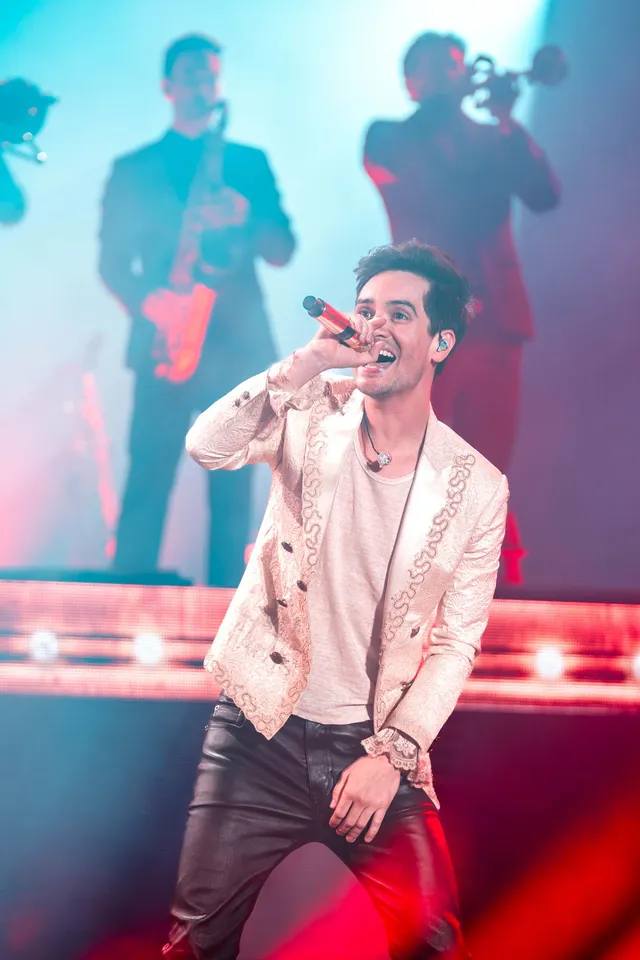 Sunshine, sing-alongs and getting sentimental: All the… | Kerrang!