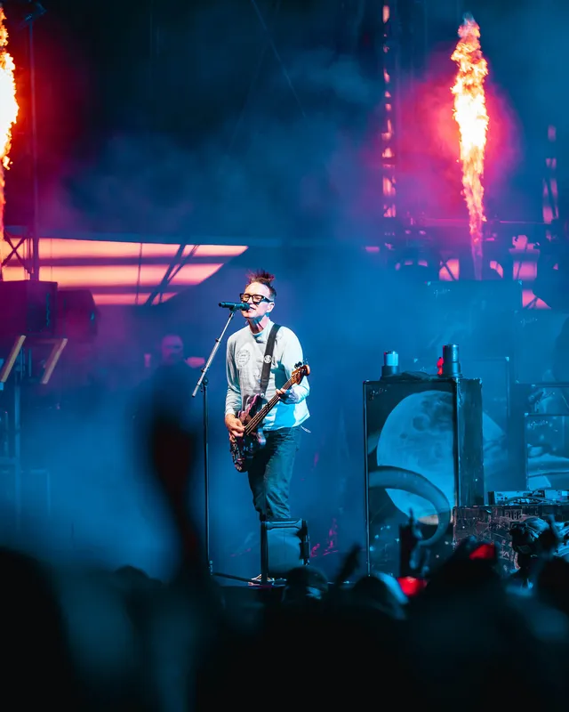 Sunshine, sing-alongs and getting sentimental: All the… | Kerrang!