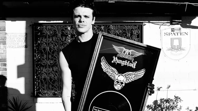 Album review: YUNGBLUD – Idols | Kerrang!