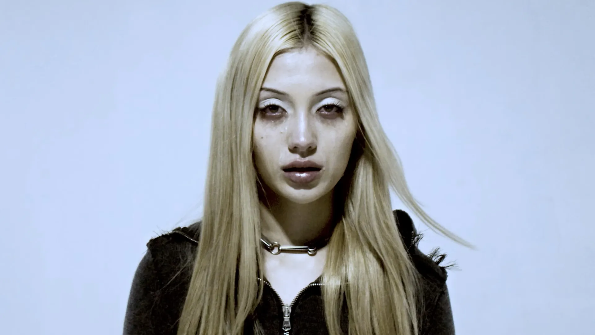 daine unveils new emo-pop banger CUT MY HEART OUT | Kerrang!