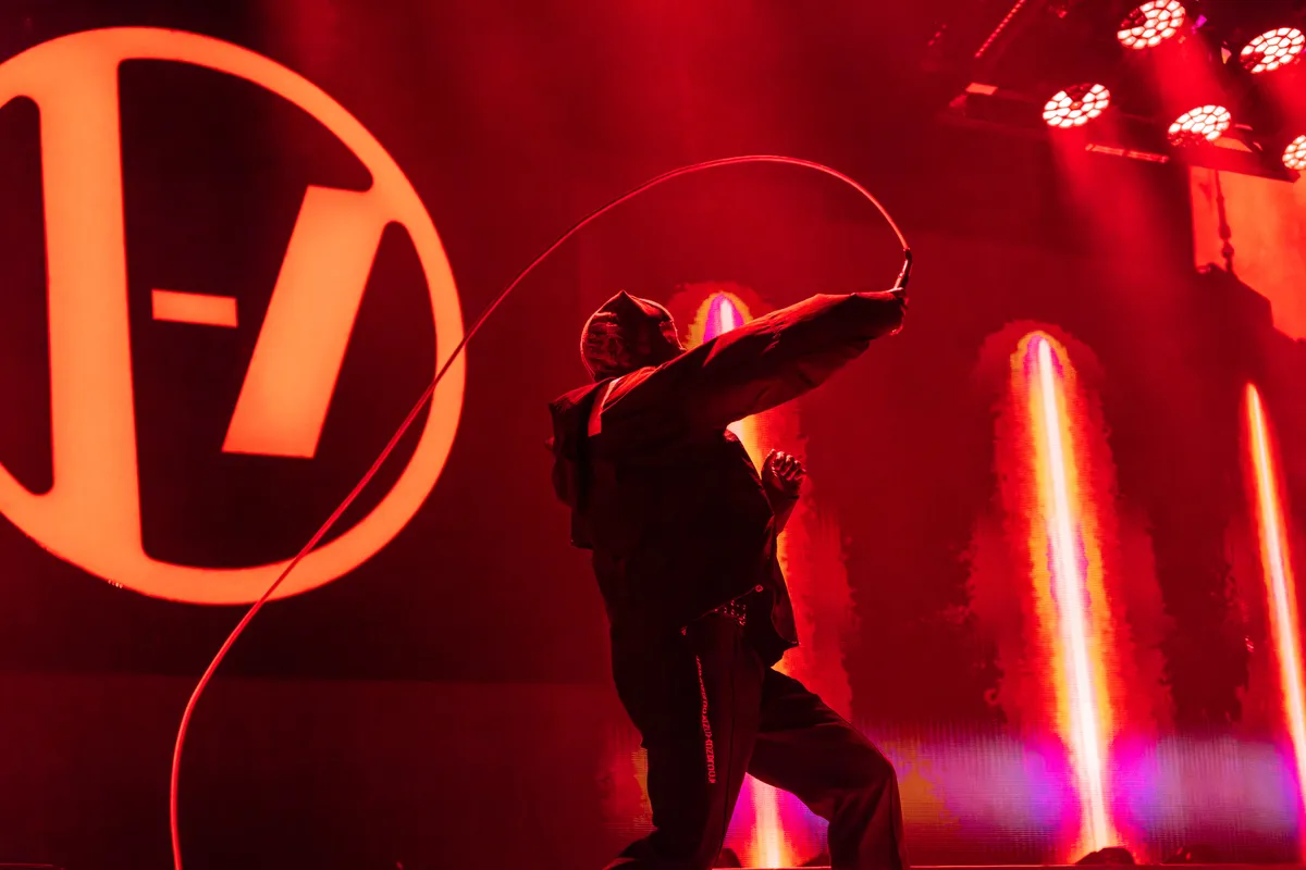 Live review: twenty one pilots, Manchester AO Arena | Kerrang!